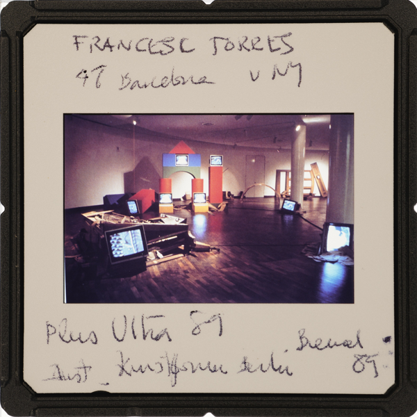 Torres, Francesc. Plus Ultra. [Bienal Whitney 89]. Kunstmuseum ...
