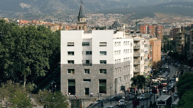 Edificio Zaida y Casa Patio - La Casa de la Arquitectura