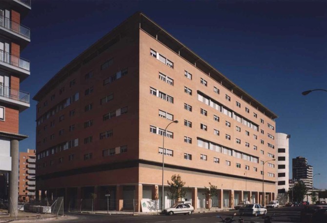 140 Viviendas en el barrio de Zafra - La Casa de la Arquitectura