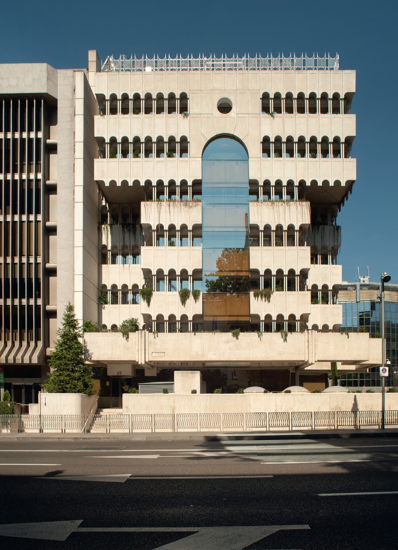 Oficinas en la calle Serrano - La Casa de la Arquitectura