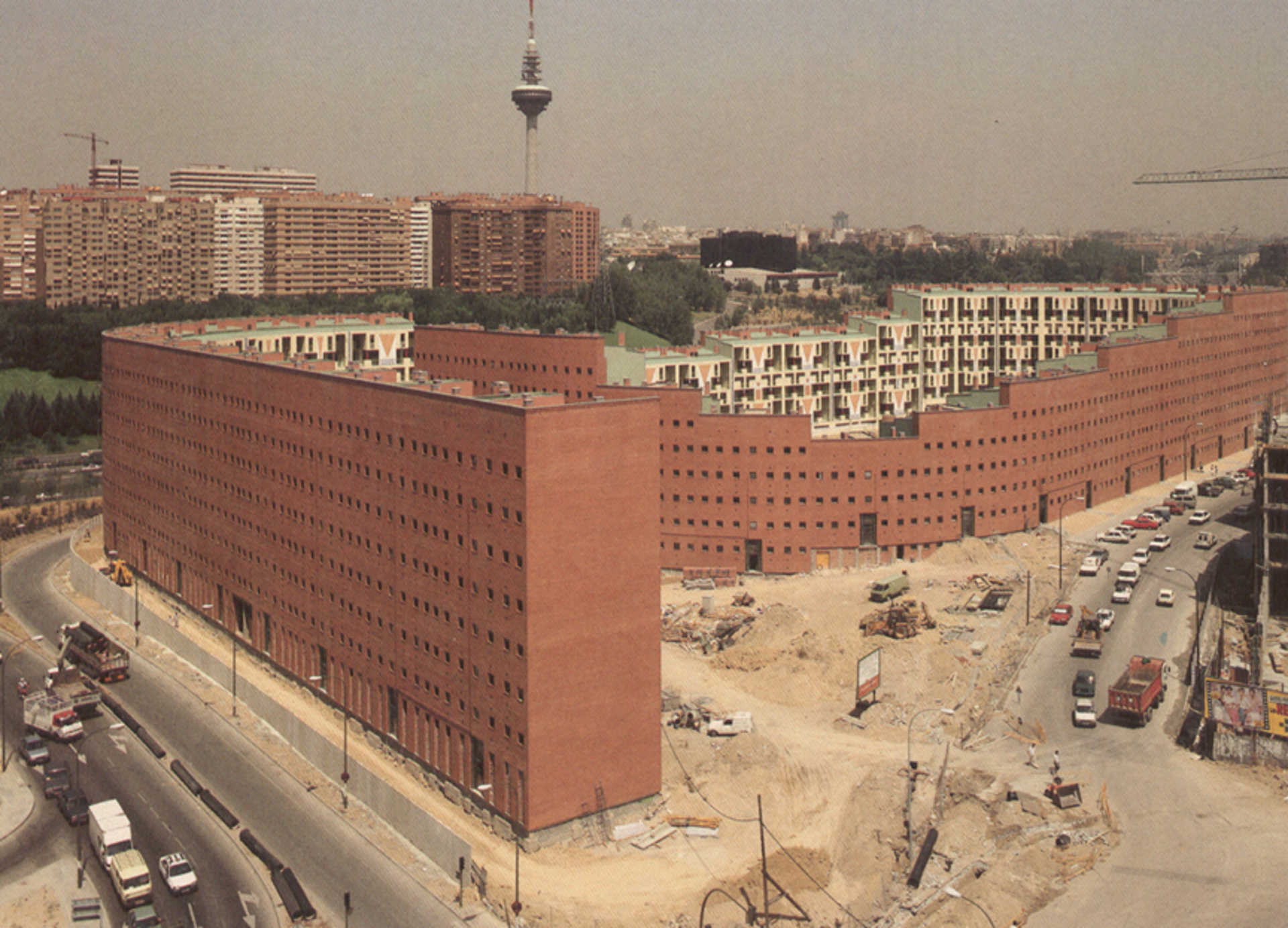 Edificio de viviendas en la M-30 (El Ruedo) - La Casa de la Arquitectura