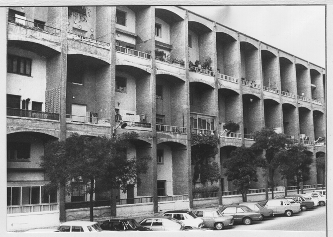 Edificio de viviendas dúplex en la Colonia Virgen del Pilar - La Casa de la Arquitectura