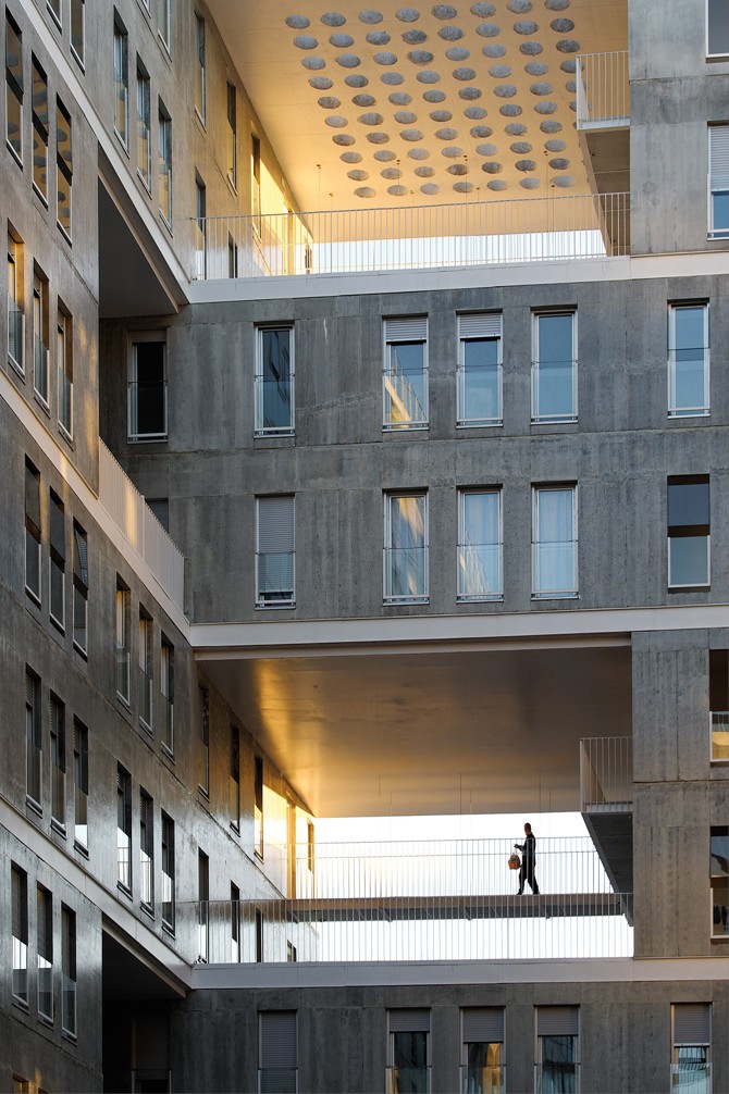 Edificio Celosía. 146 viviendas sociales - La Casa de la Arquitectura