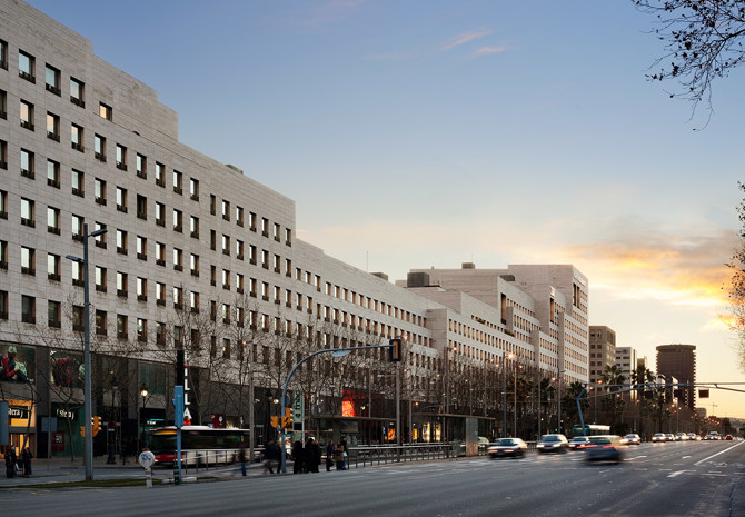Edificio l'Illa Diagonal - La Casa de la Arquitectura