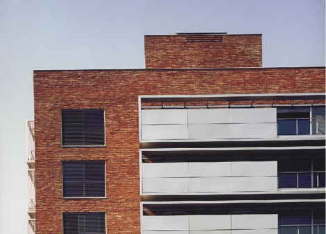 Edificio de viviendas en la calle Doctor Fleming - La Casa de la Arquitectura