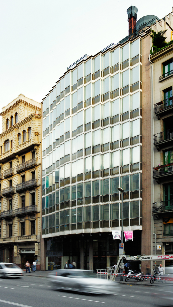 Edificio Hispano Olivetti - La Casa de la Arquitectura