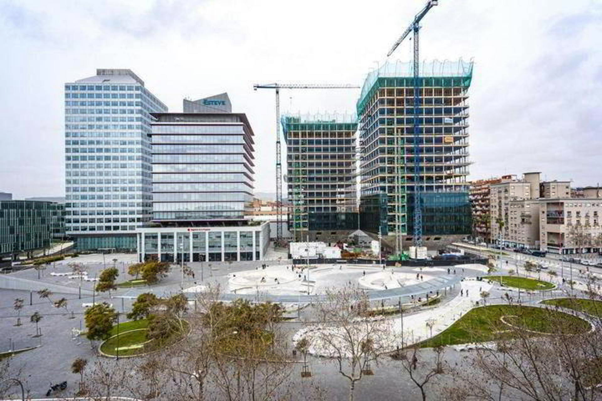 Plaça del Moviment Obrer - La Casa de la Arquitectura