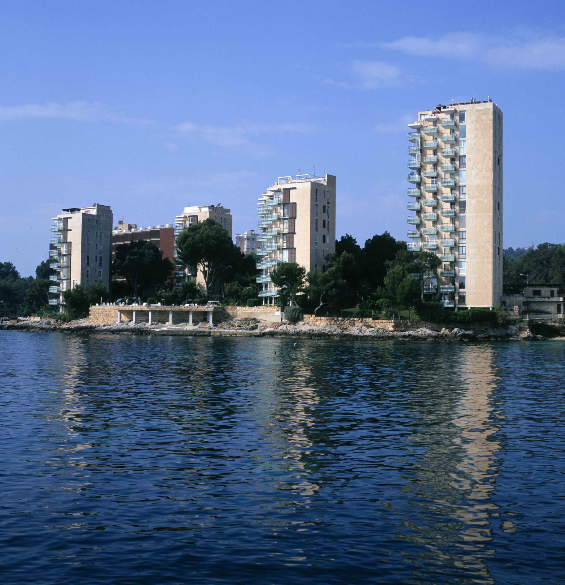 Conjunto Roca Marina - La Casa de la Arquitectura