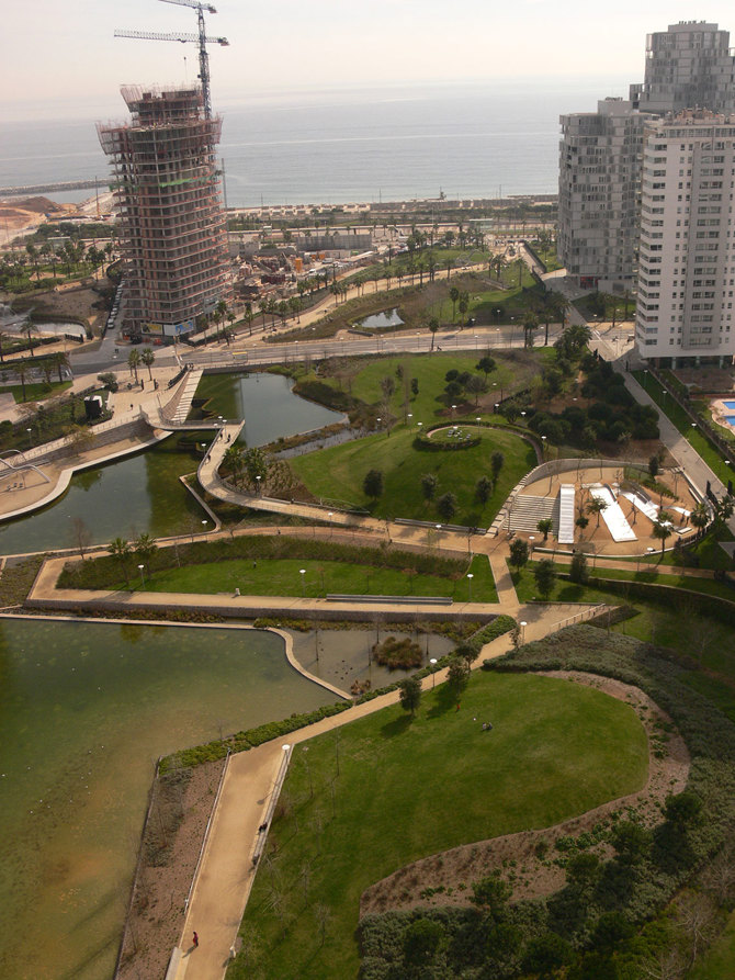 Parque de Diagonal Mar - La Casa de la Arquitectura