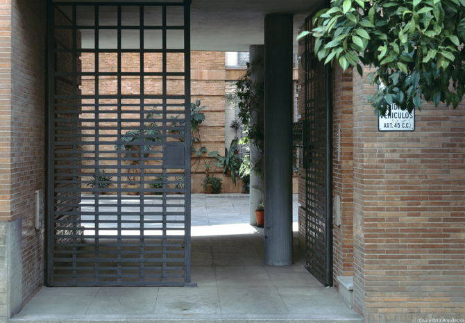 Viviendas en la calle María Coronel - La Casa de la Arquitectura