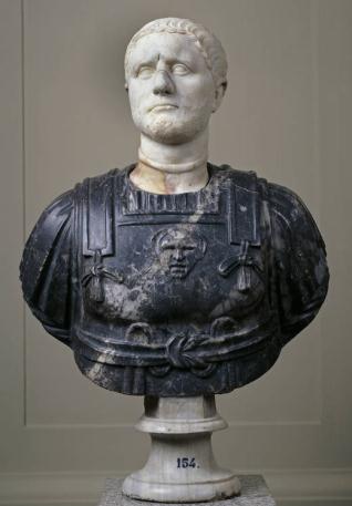 Retrato de un oficial romano con un collar - Mis Museos